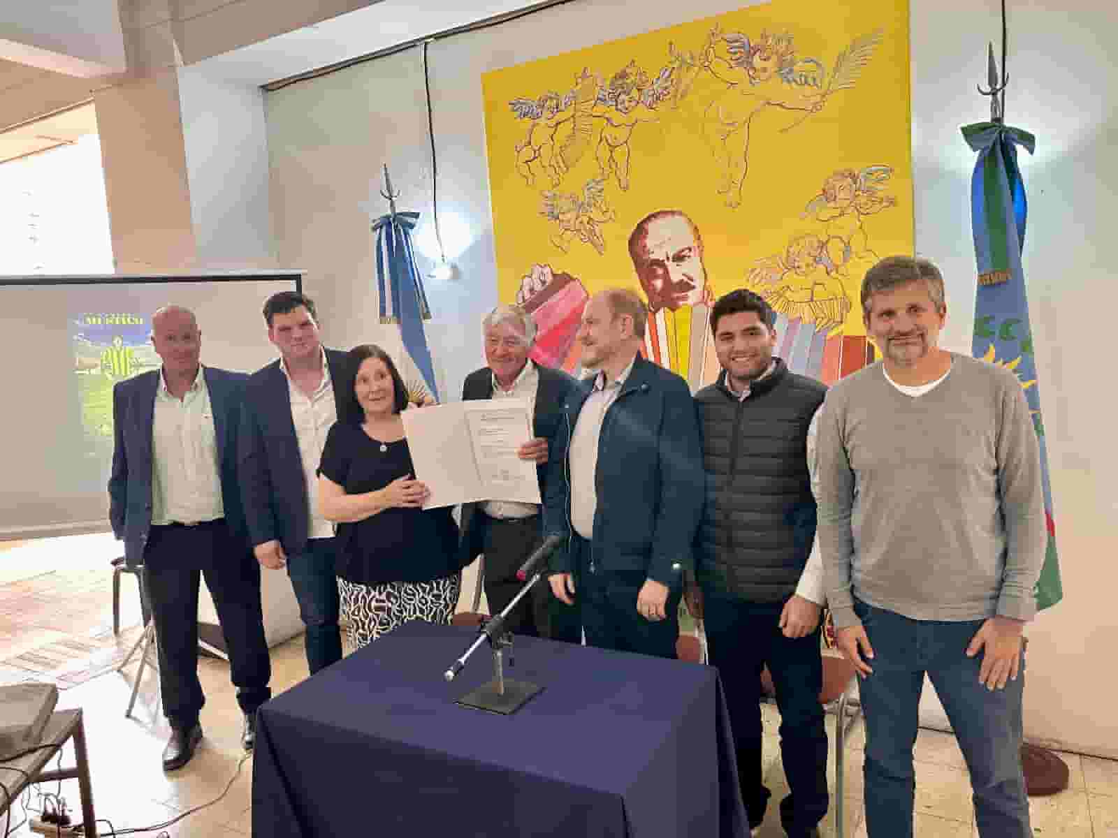 Reconocimiento a Francisco “Manija” Mústico, un histórico del fútbol ...